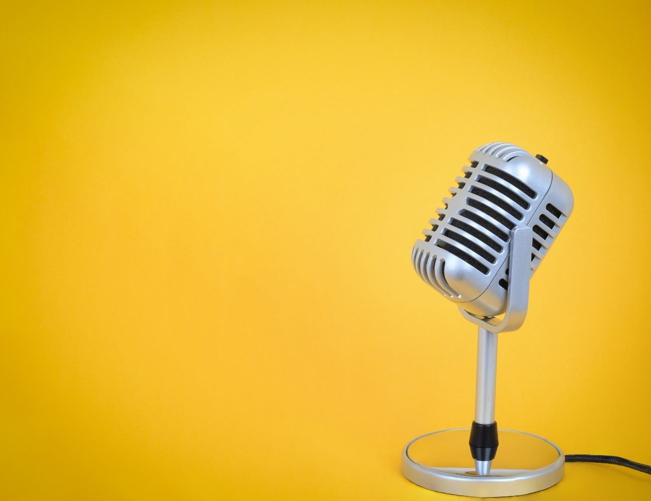 ¿Qué información debe tener mi spot de radio? - ISA LOZANO - Locutora ...